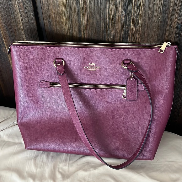 Coach | Bags | Coach Burgundy Baggold Hardware Basically Like Brand New ...